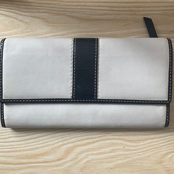 Coach | Bags | Coach Fold Over Leather Wallet With Checkbook Holder ...